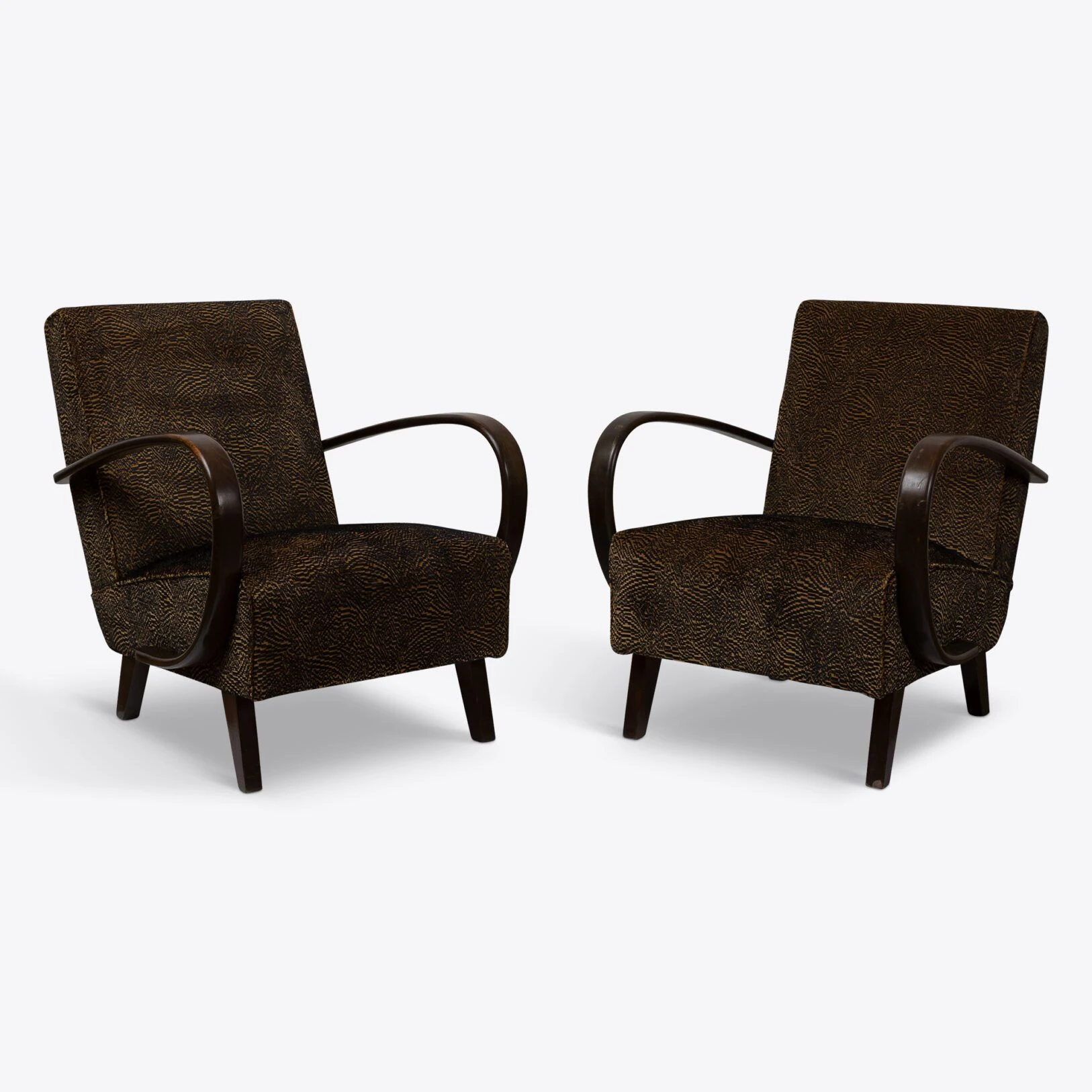 Pierre Frey 'Chandra' Vintage Jindrich Halabala Chair - Chandra velvet